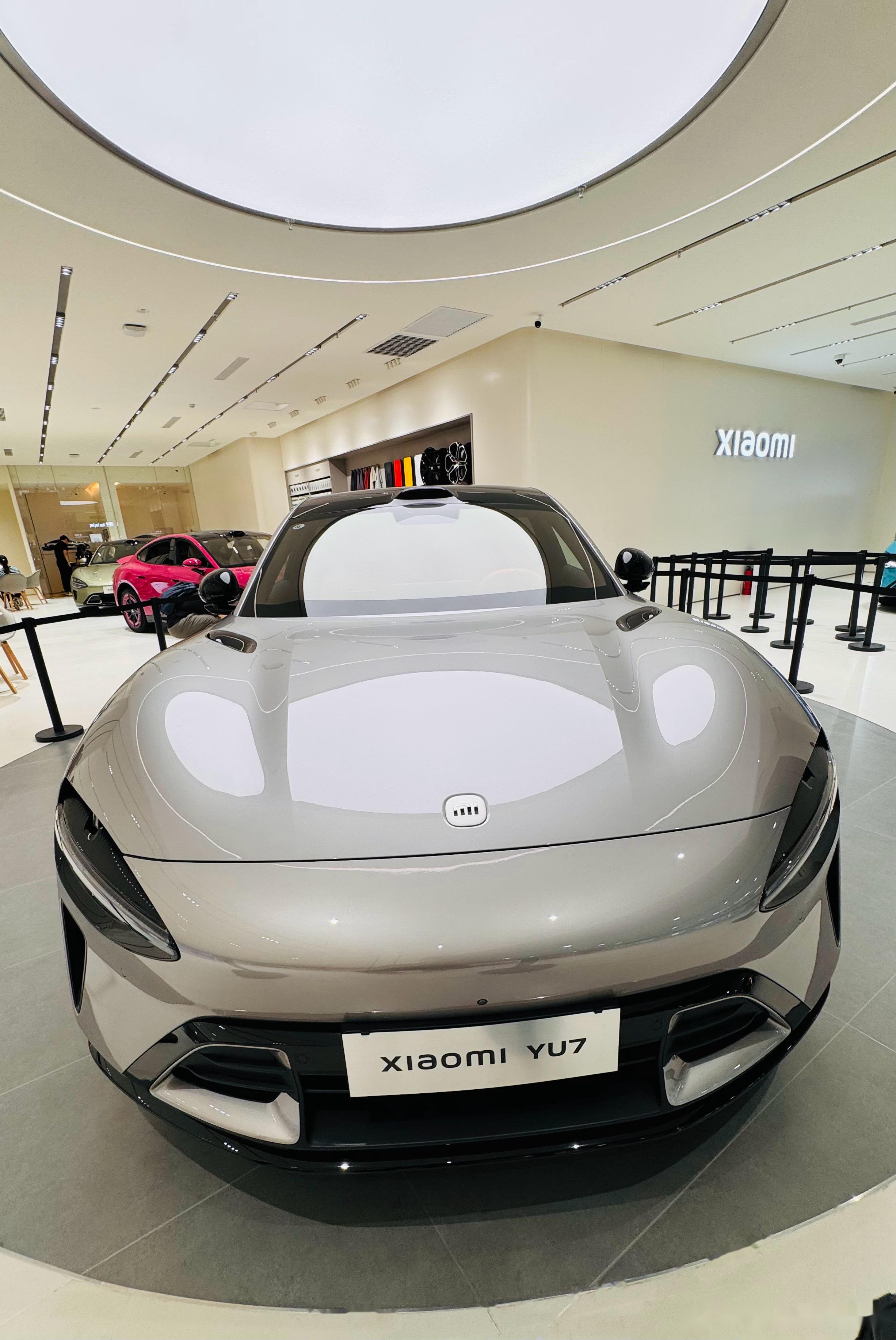 今天去看小米YU7，着重了解前后胎的情况标配轮胎规格为245/55R19（前轮）_小米YU7社区_易车社区