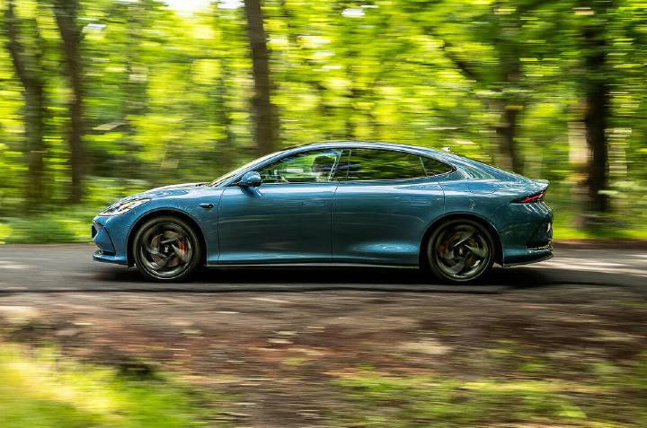 Autocar近日对刚刚在英国发布的MG IM5（智己L6）进行了详细评测，总分_ID.7 VIZZION社区_易车社区