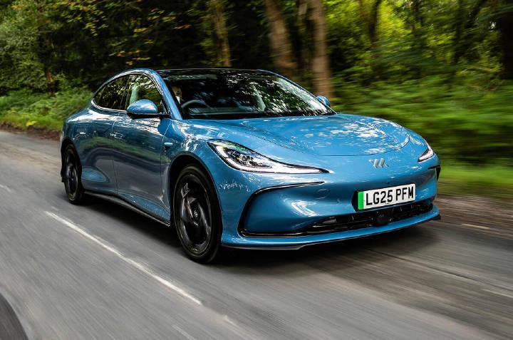 Autocar近日对刚刚在英国发布的MG IM5（智己L6）进行了详细评测，总分_ID.7 VIZZION社区_易车社区