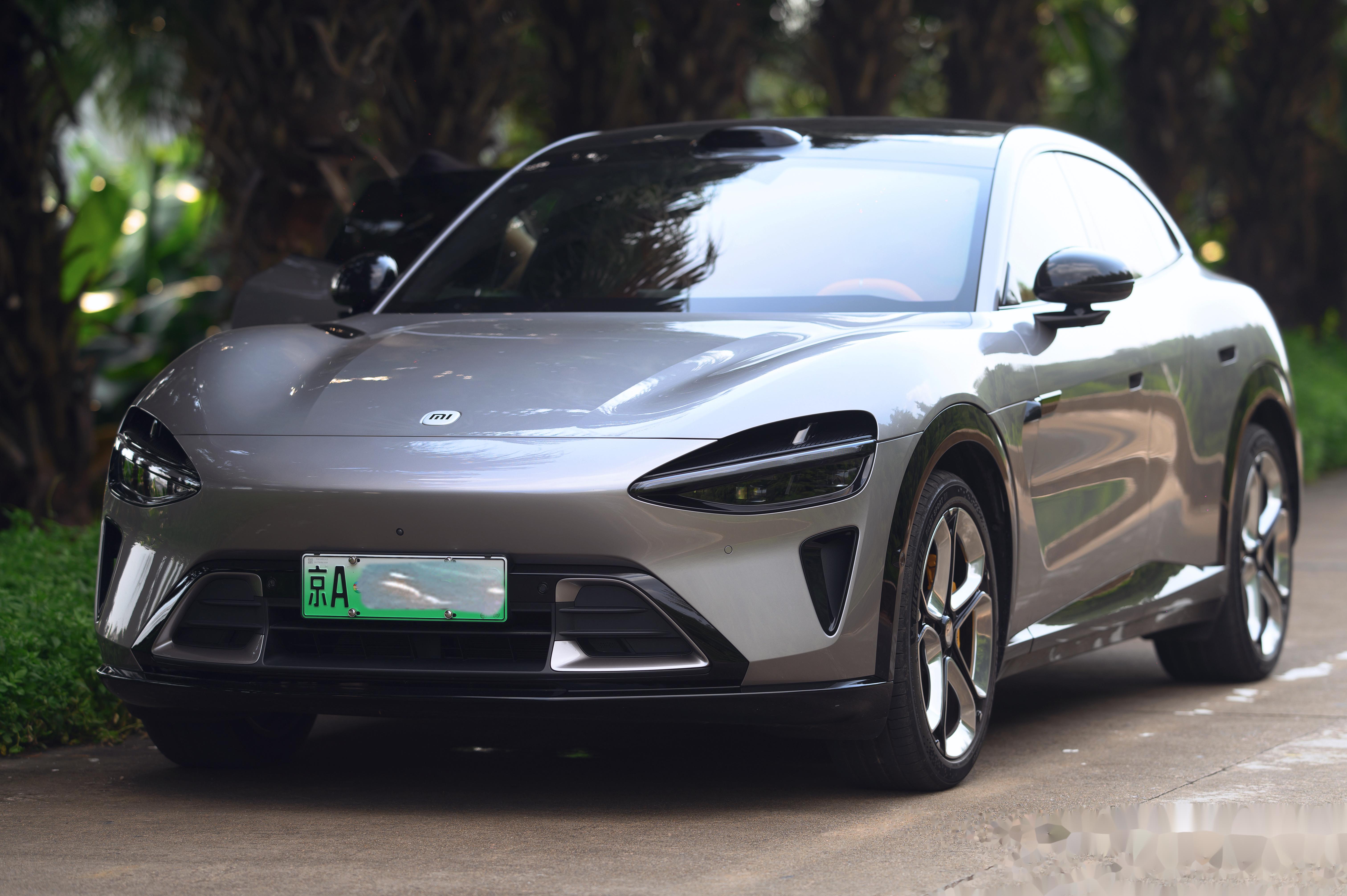 YU7 这几天分别试乘，试驾了小米YU7 第一眼就为此着迷，情绪价值大于一切。 _小米YU7社区_易车社区