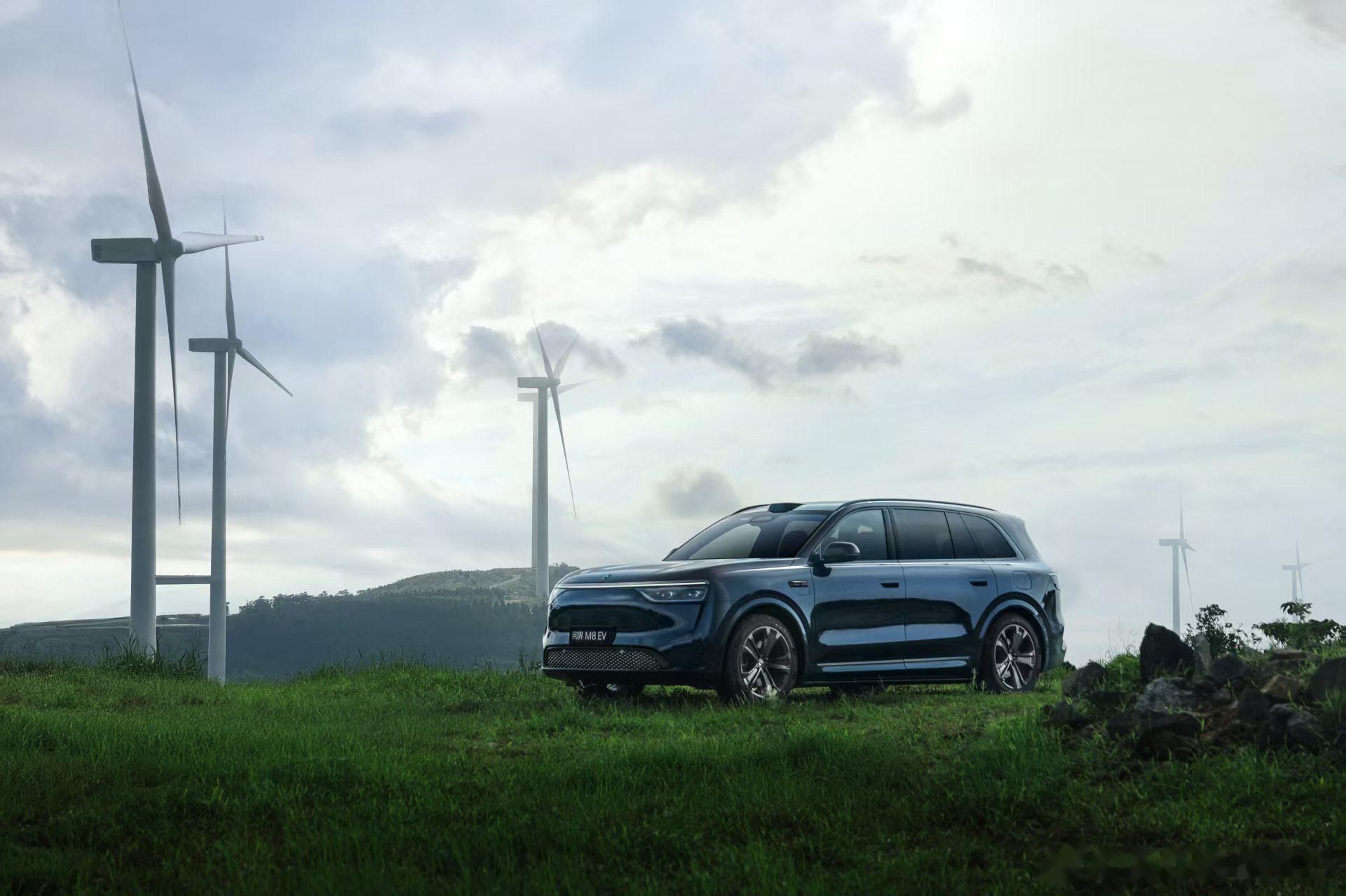 问界M8纯电版底盘调校绝了！双腔空悬+弯道预瞄，过减速带不颠，隔音比BBA还强，_问界M8社区_易车社区