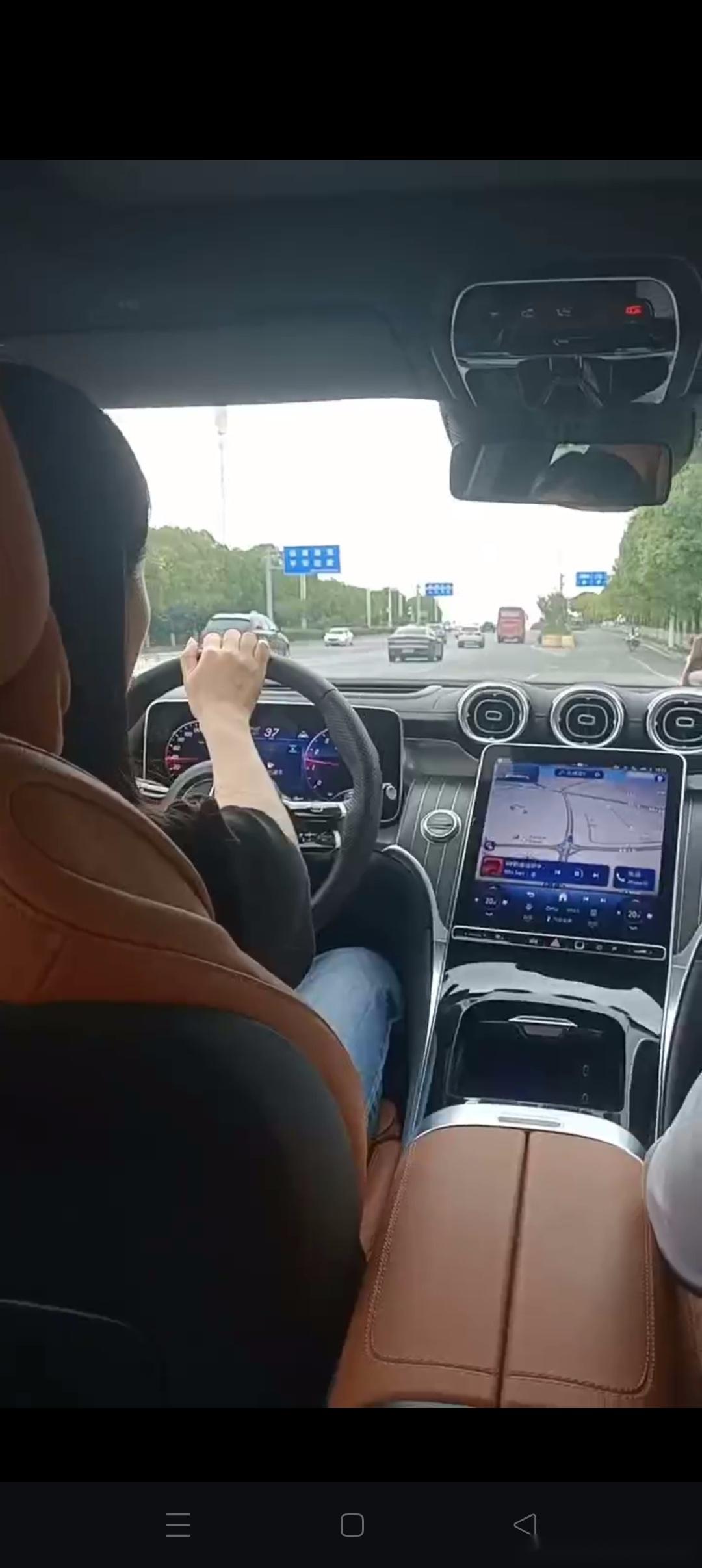 今天逛了一天4s店，试了一天车。 计划把家里的油车日产启辰换个bba。不考虑轿车_奔驰GLC社区_易车社区