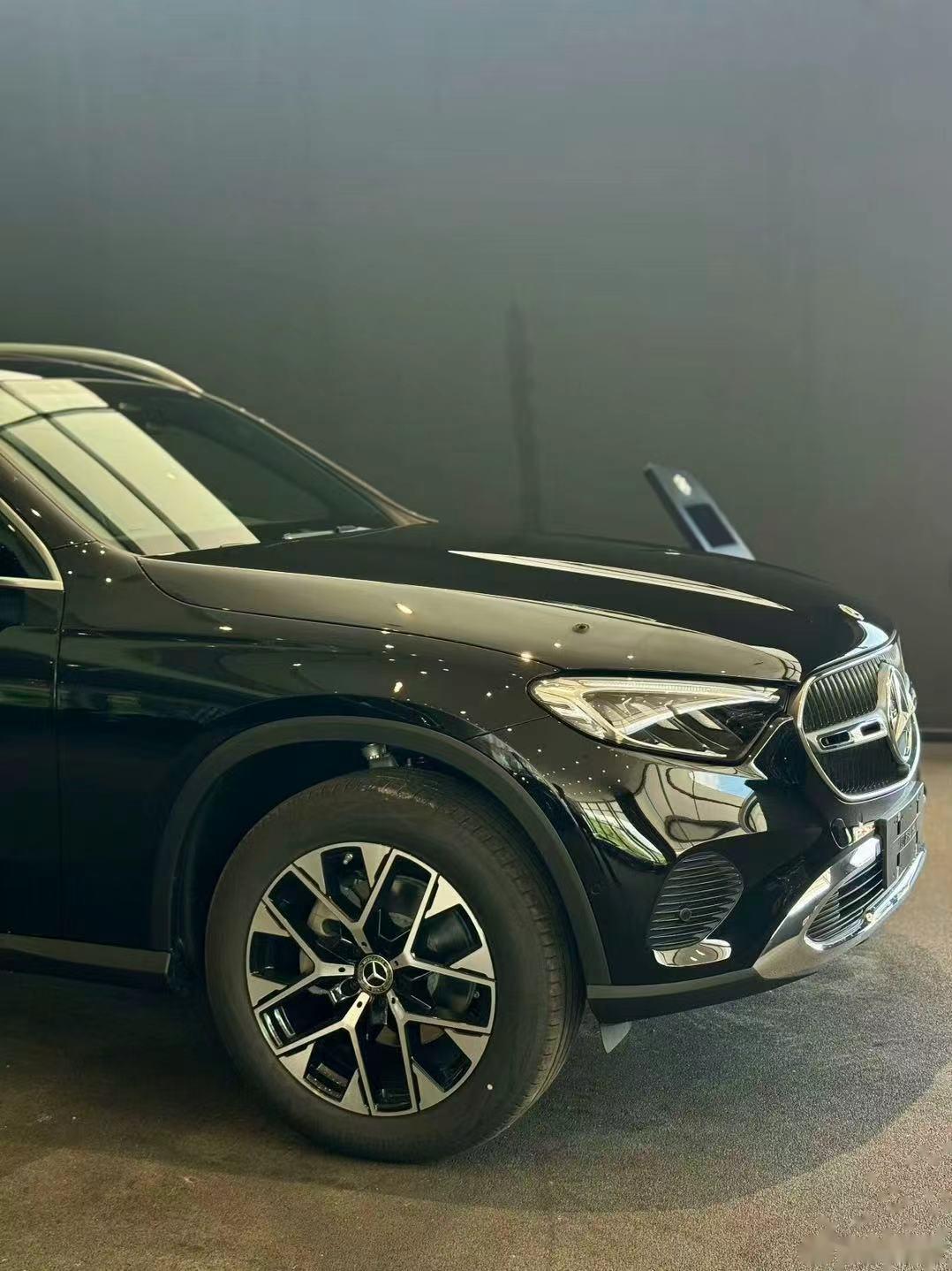 2025款奔驰GLC260L动感型：中型豪华SUV的标杆新诠释 2025款奔驰G_奔驰GLC社区_易车社区