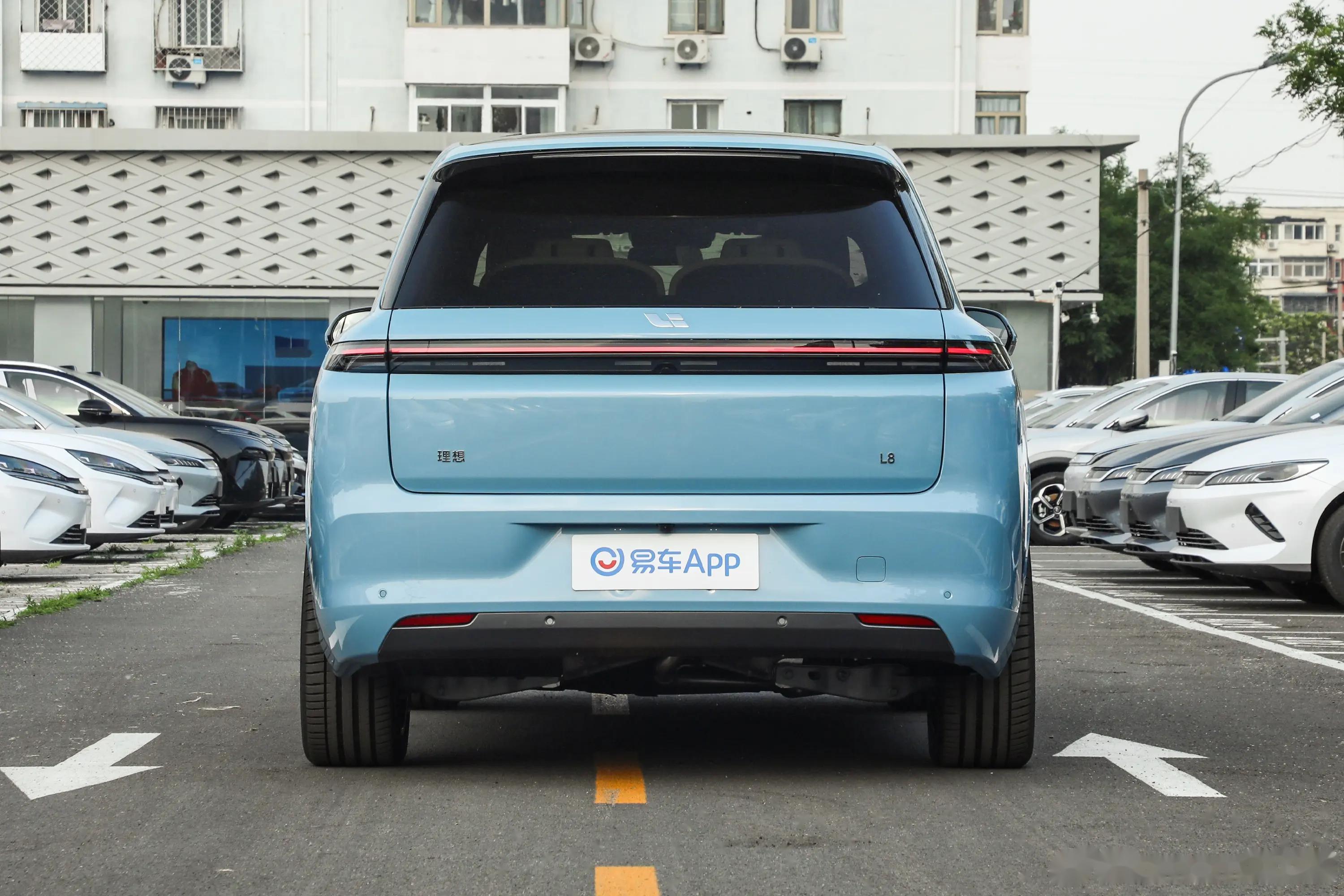 理想L8的尾部设计能不能改成和L7、L9的那种啊，个人感觉7和9的那种设计更好看_理想L8社区_易车社区