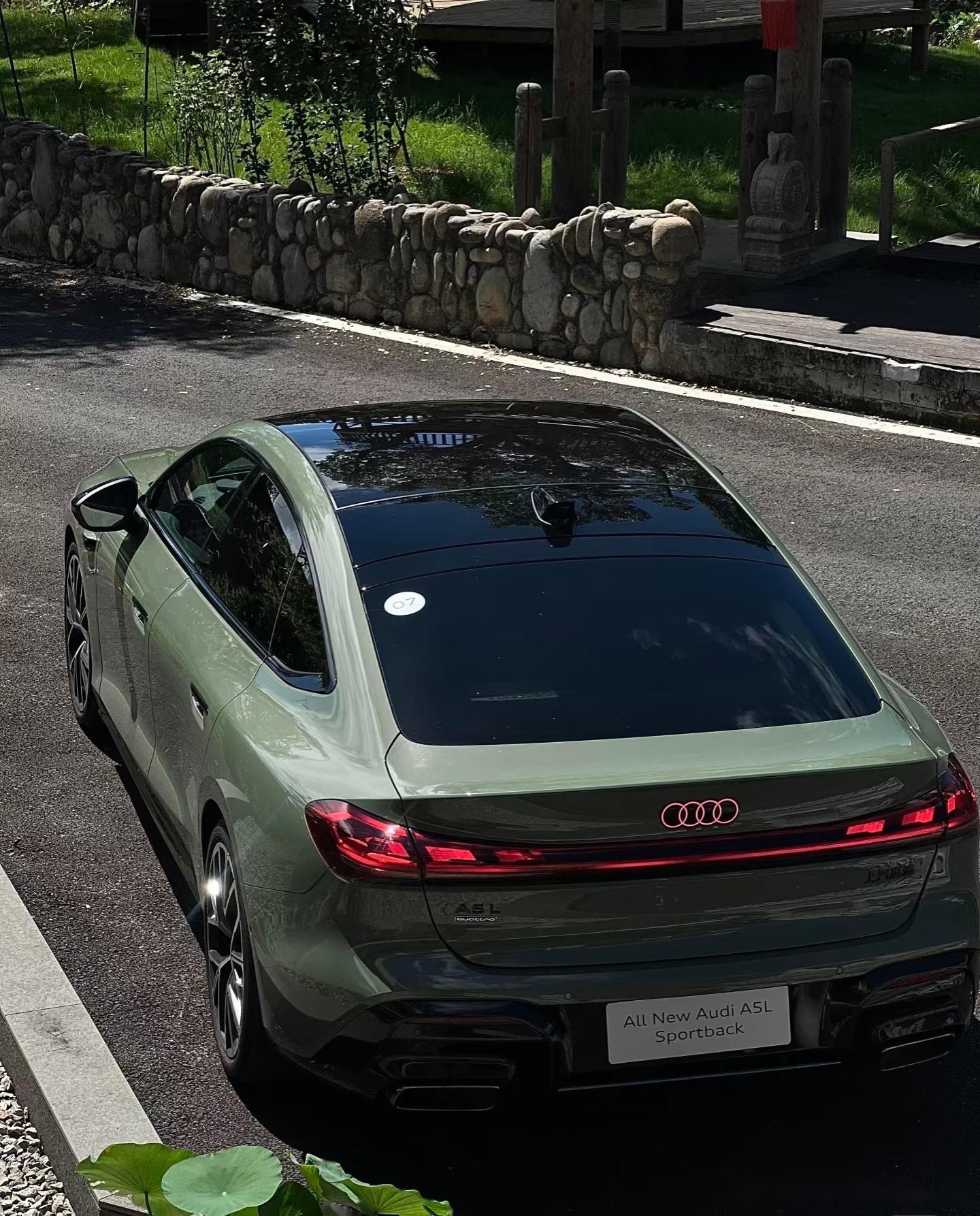 上汽奥迪A5L Sportback！🚗 这外观，流畅的溜背线条搭配无框车门，再_奥迪A5L Sportback社区_易车社区