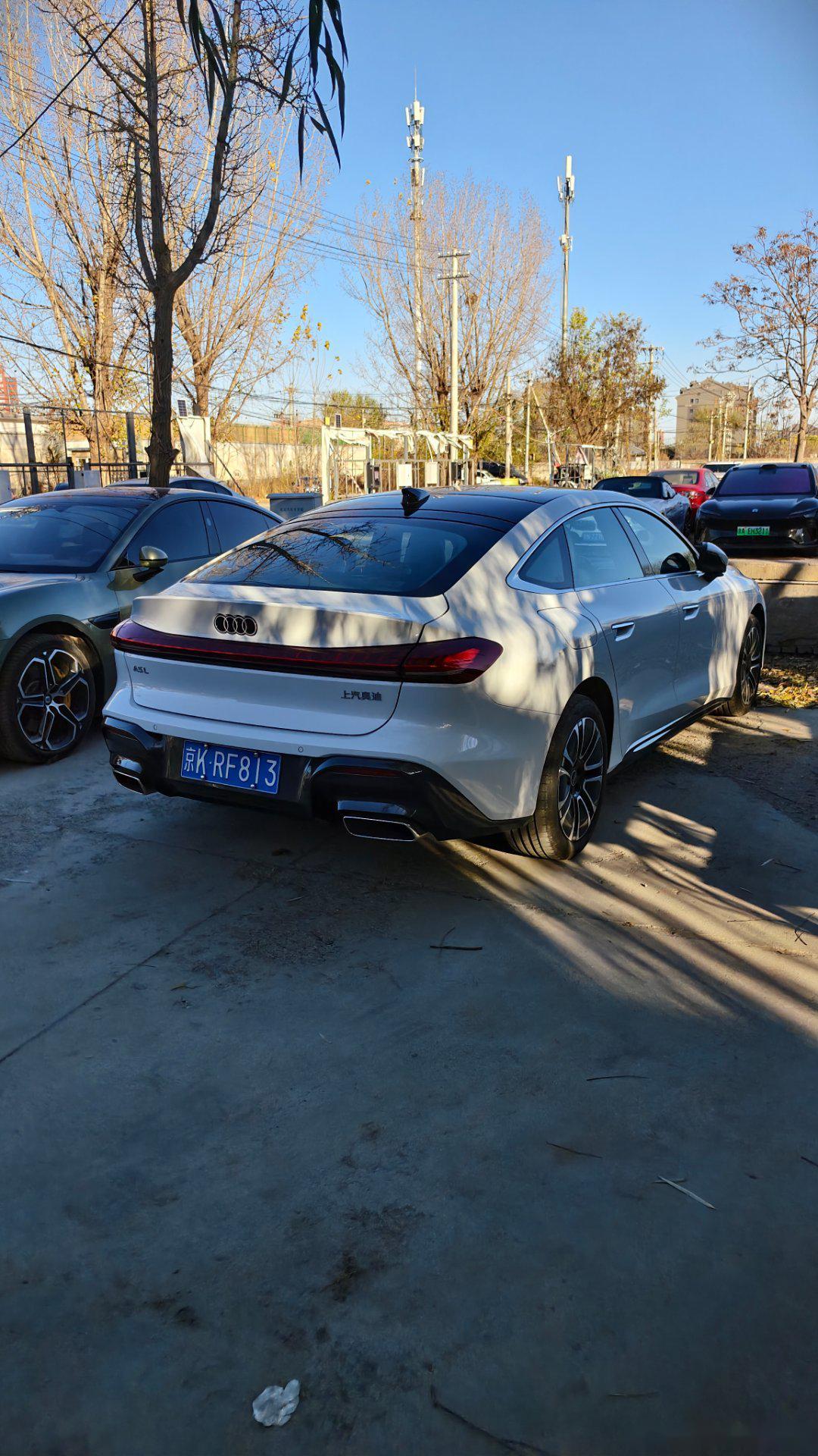 昨天拍摄的奥迪A5L sportback，上汽的掀背GT，租了一台尿儿配，最低配_奥迪A5L Sportback社区_易车社区