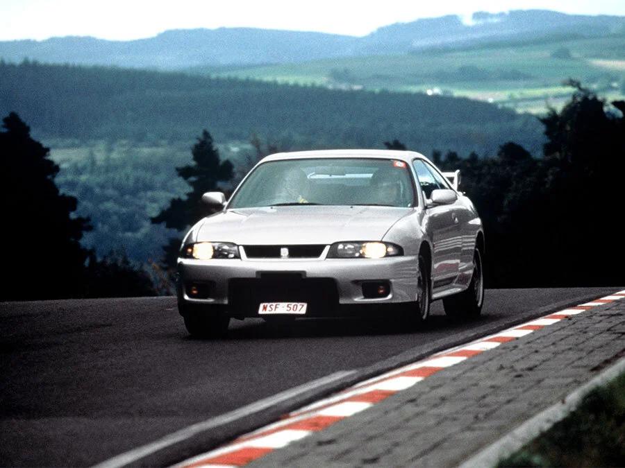 GT-R R33是Skyline车系中承上启下的一代，于1995年正式登场。虽然_undefined_易车社区