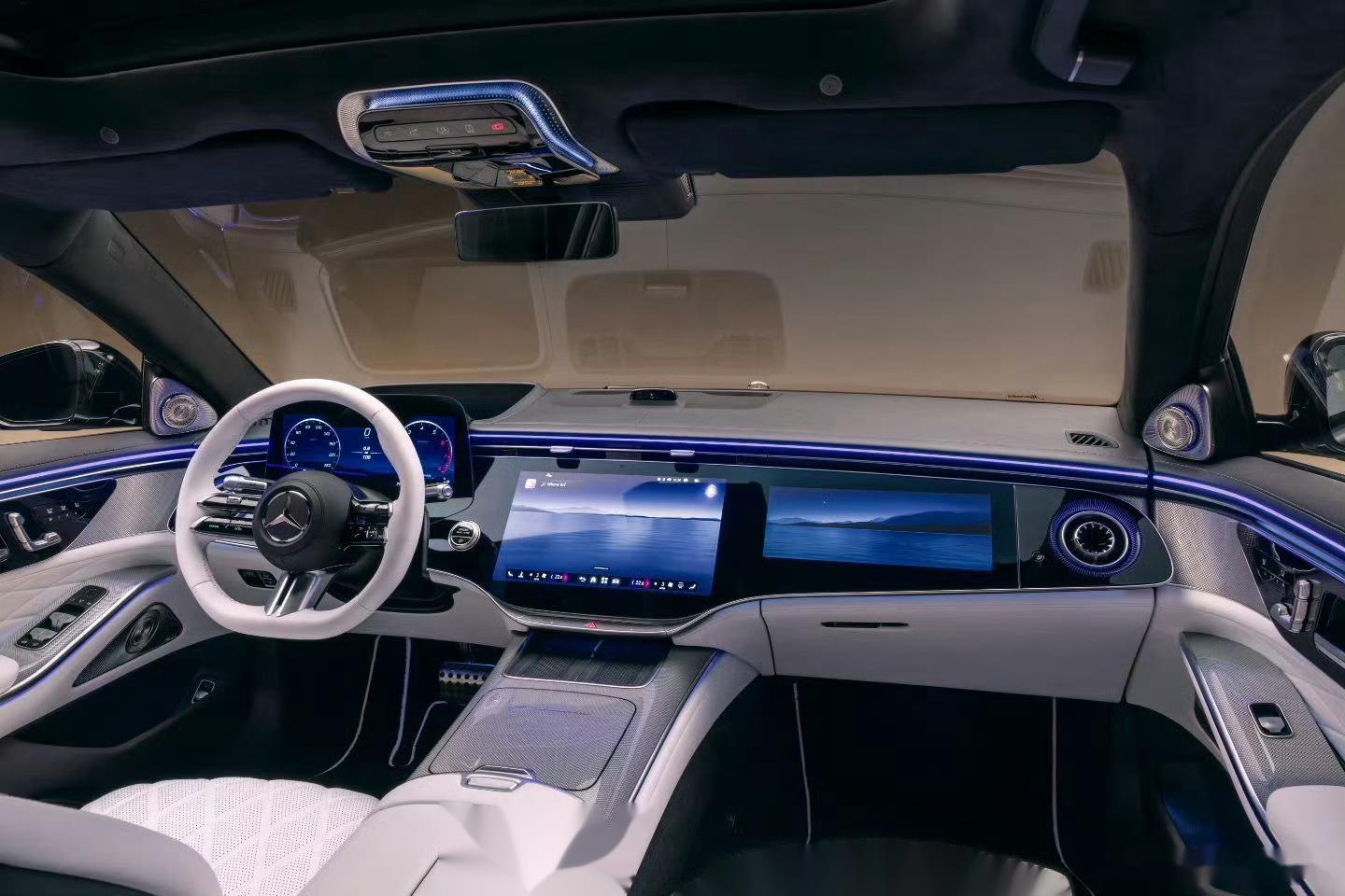 W223的奔驰S中期改款，已经不仅仅是小改款，而是近乎全新换代。内饰和尾部设计与_奔驰S级社区_易车社区